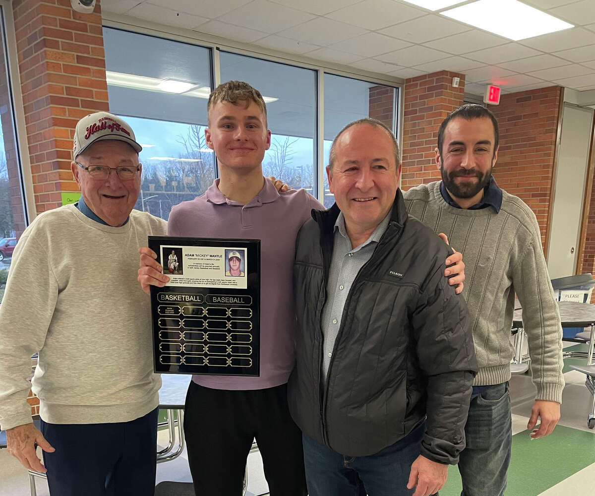 Dow's Rozeveld named inaugural Mantle Scholarship recipient