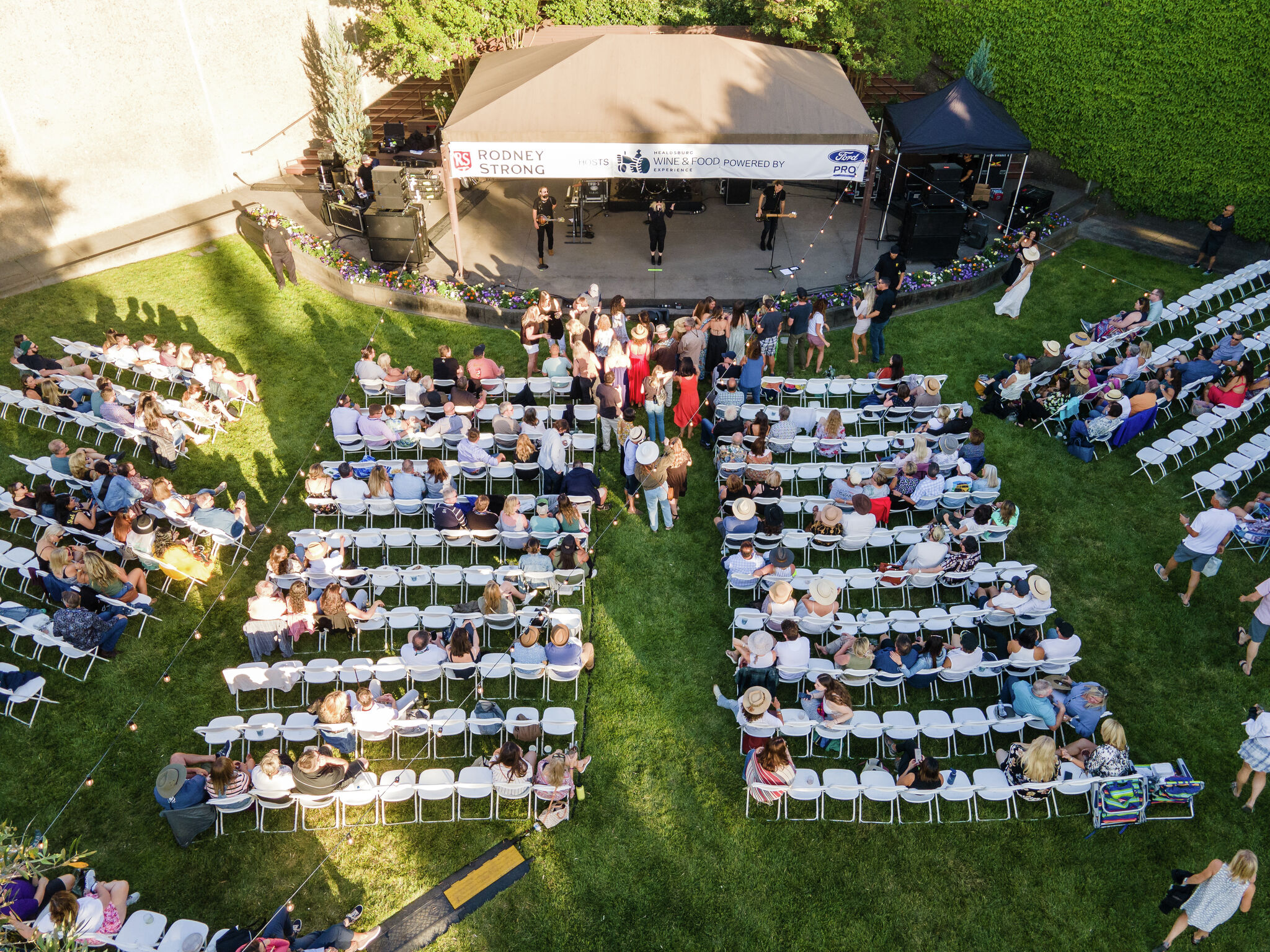 A Concert Benefiting the Sonoma County Grape Growers Foundation A Concert Benefiting the Sonoma County Grape Growers Foundation