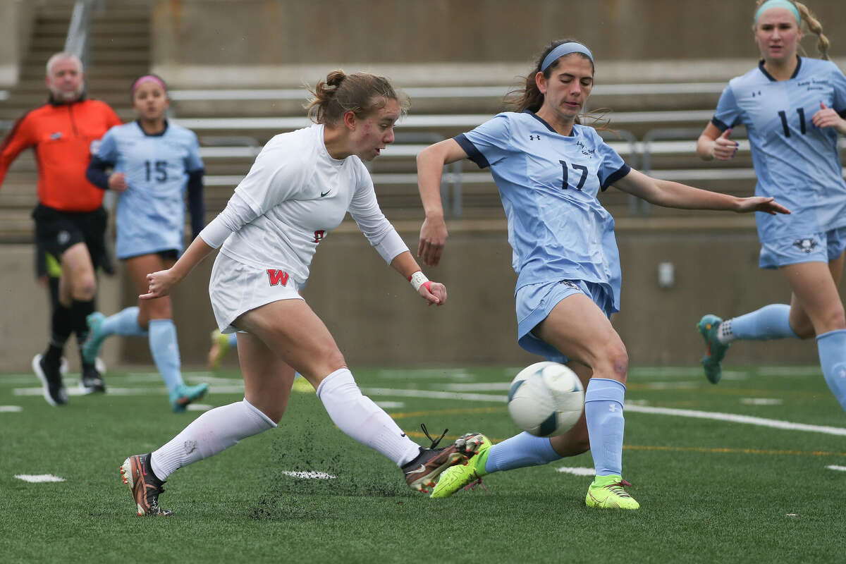 Region II-6A girls soccer semis: Bridgeland wins, The Woodlands falls