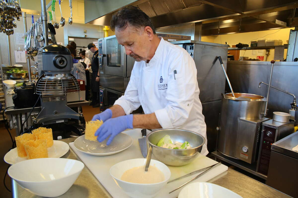 Texas chef ready to help enhance menu items at this Beaumont community