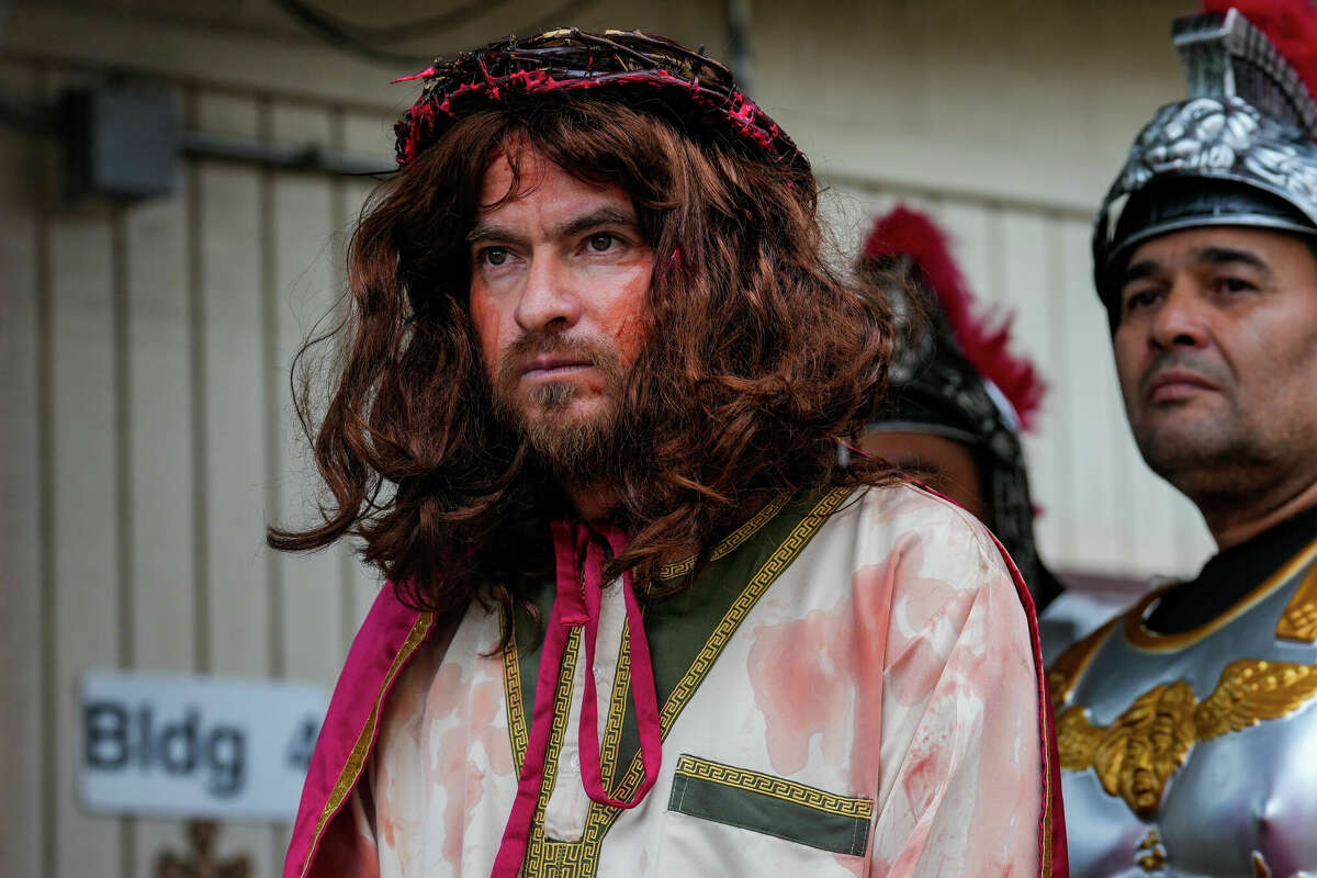 Photos: Houston church reenacts crucifixion on Good Friday