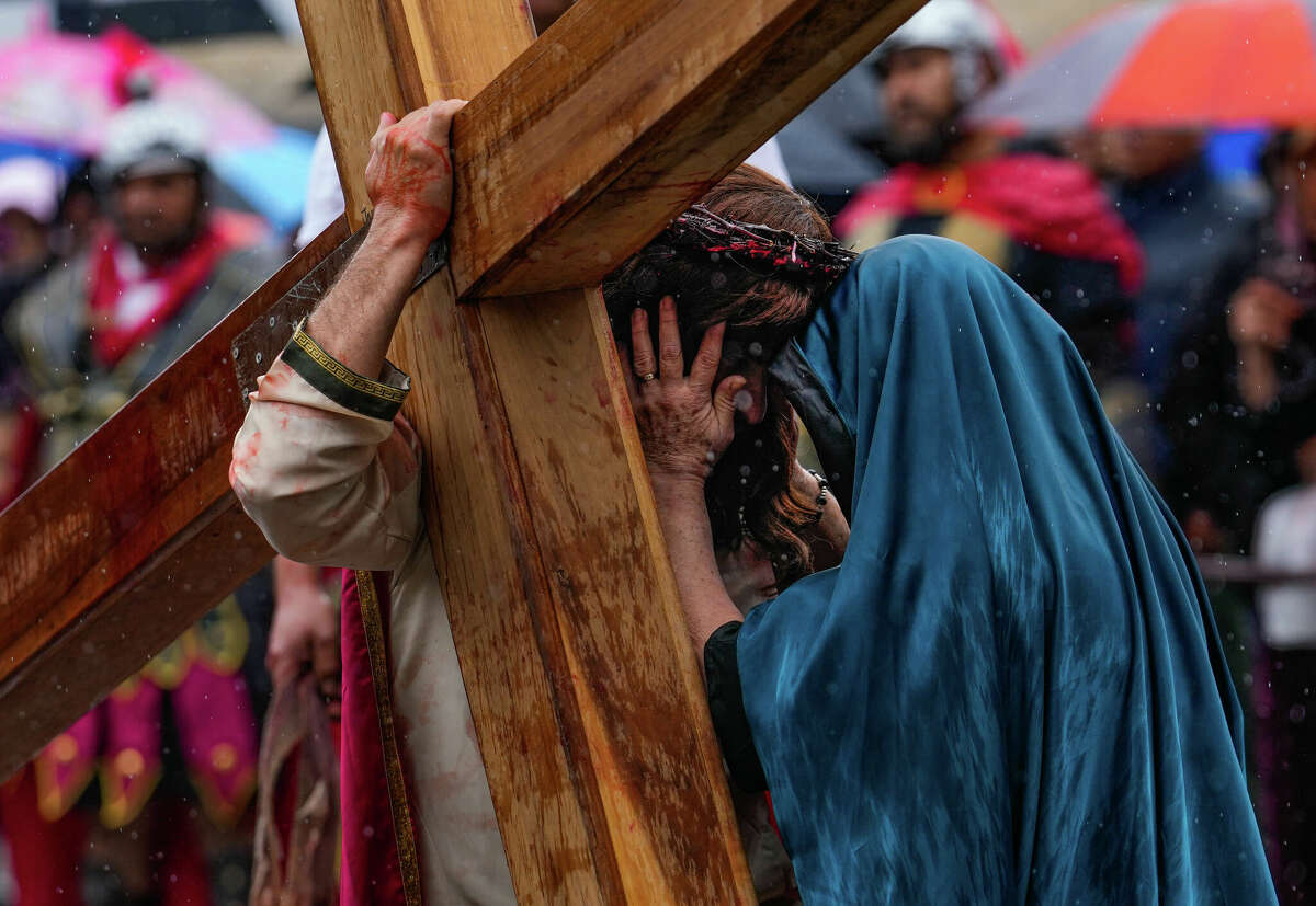 Photos: Houston church reenacts crucifixion on Good Friday