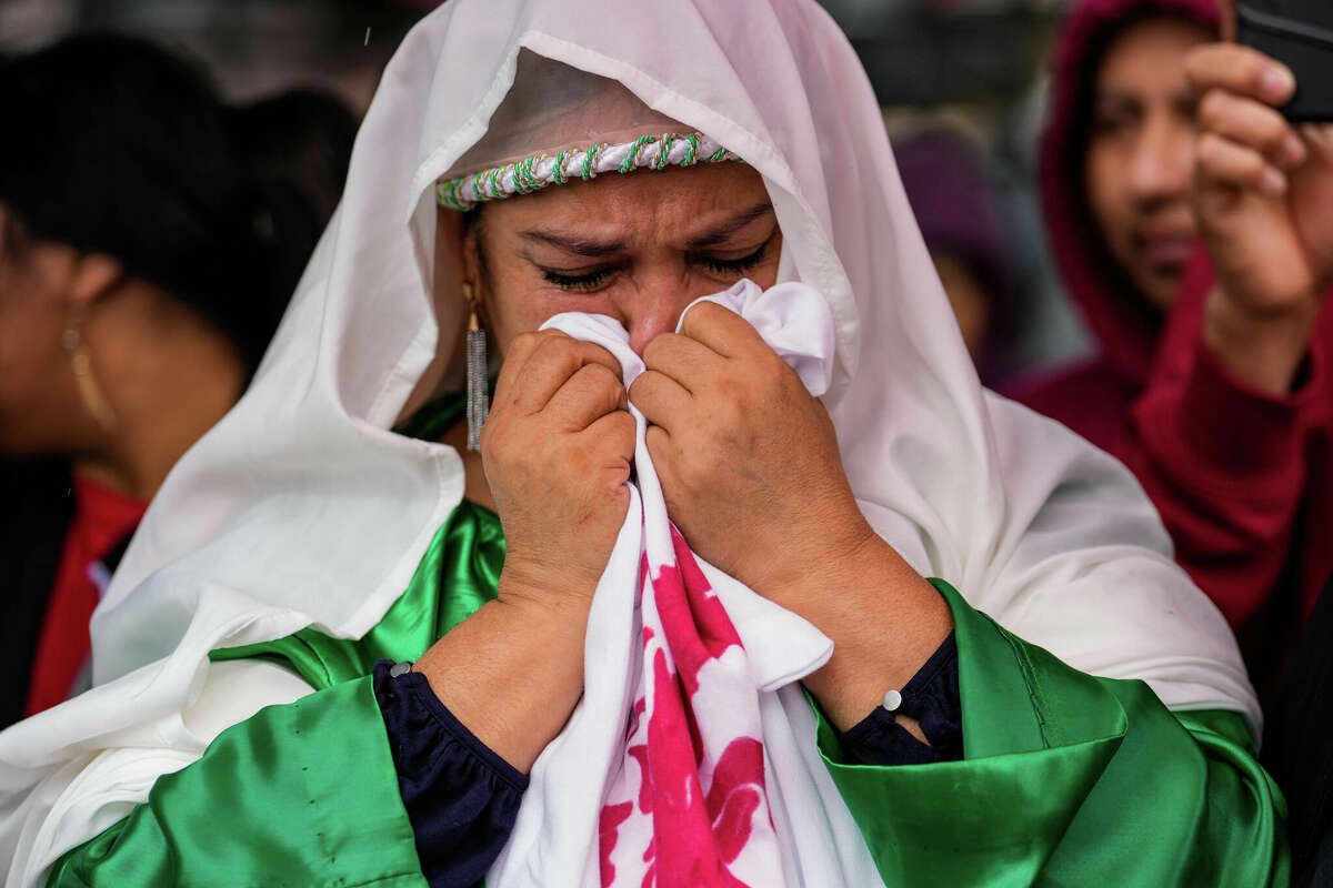 Photos: Houston church reenacts crucifixion on Good Friday