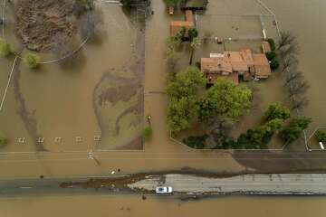 Entire California city could be submerged by Tulare Lake