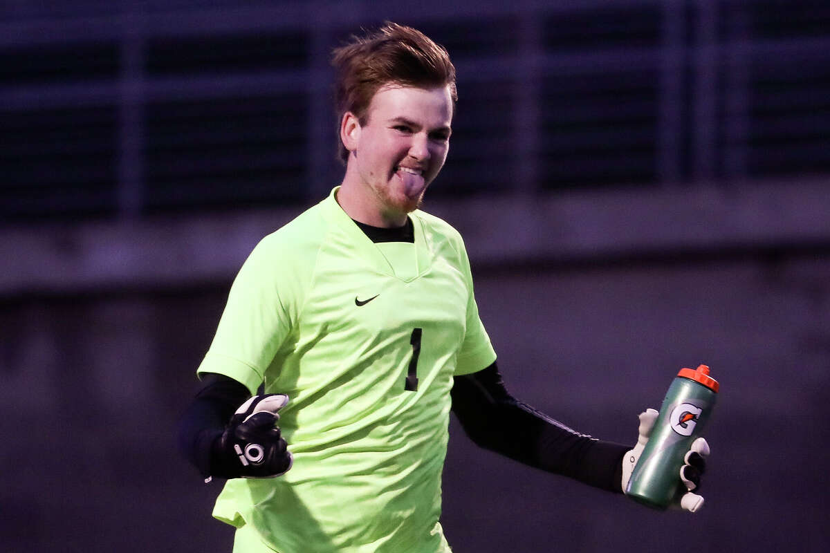 The Woodlands, Sachse earn trip to Region II-6A championship