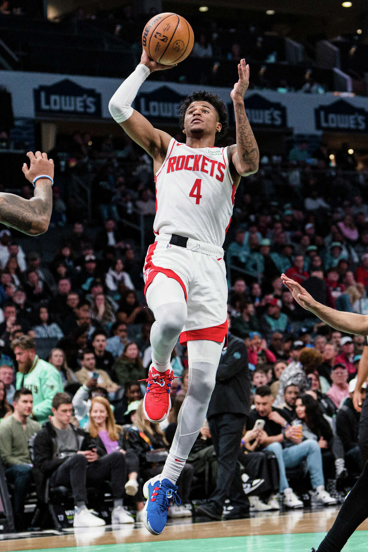 Houston Rockets play spoiler in Charlotte Hornets' home finale