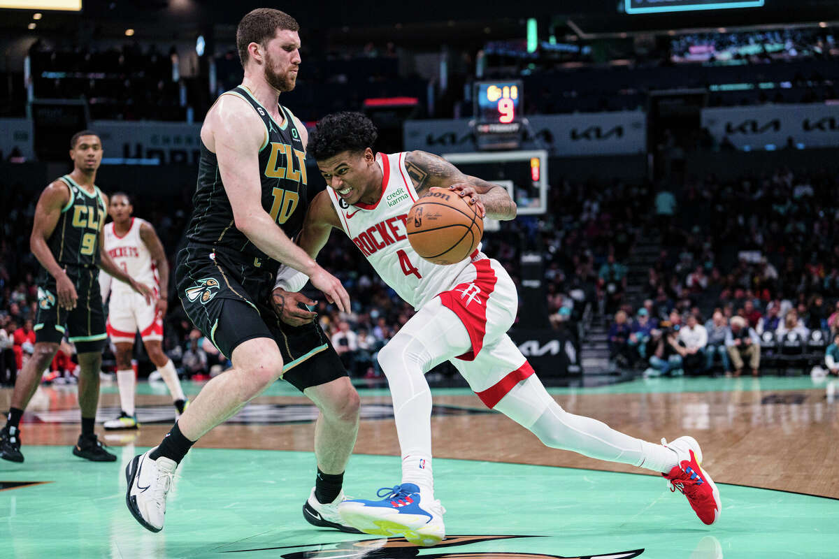 Houston Rockets play spoiler in Charlotte Hornets' home finale