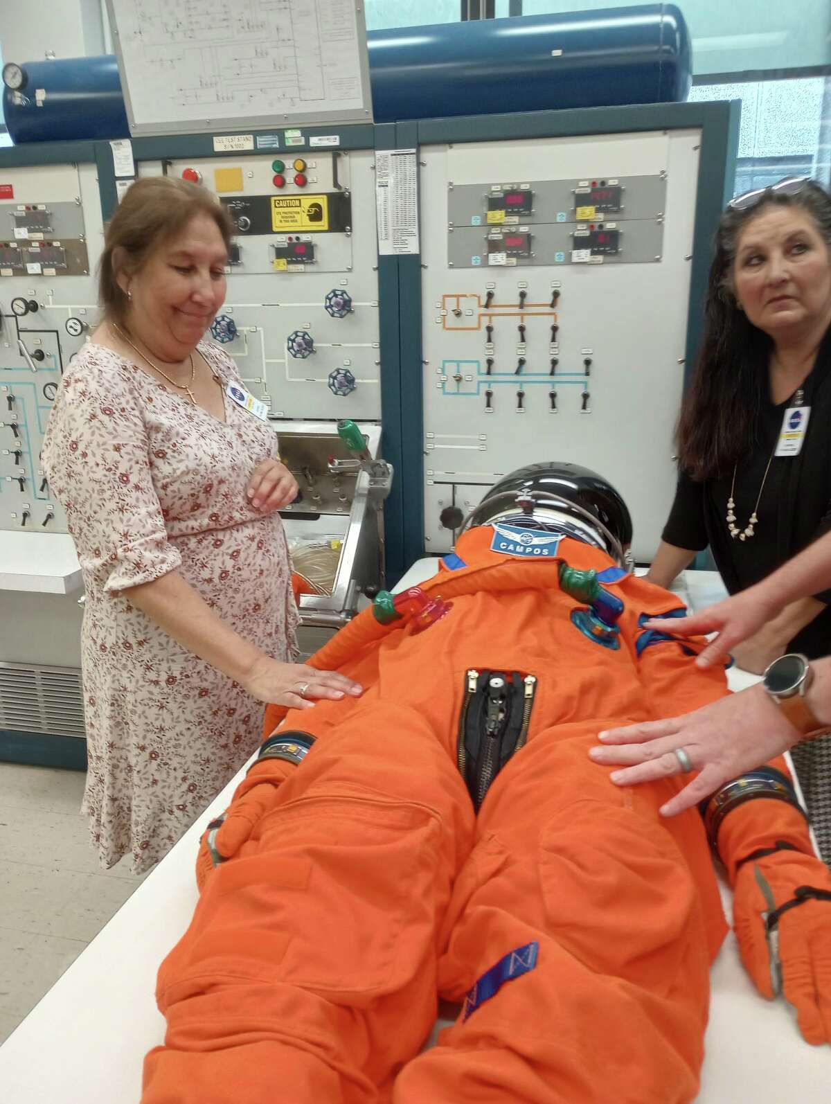 Family of NASA engineer Arturo Campos meets his Artemis I moonikin