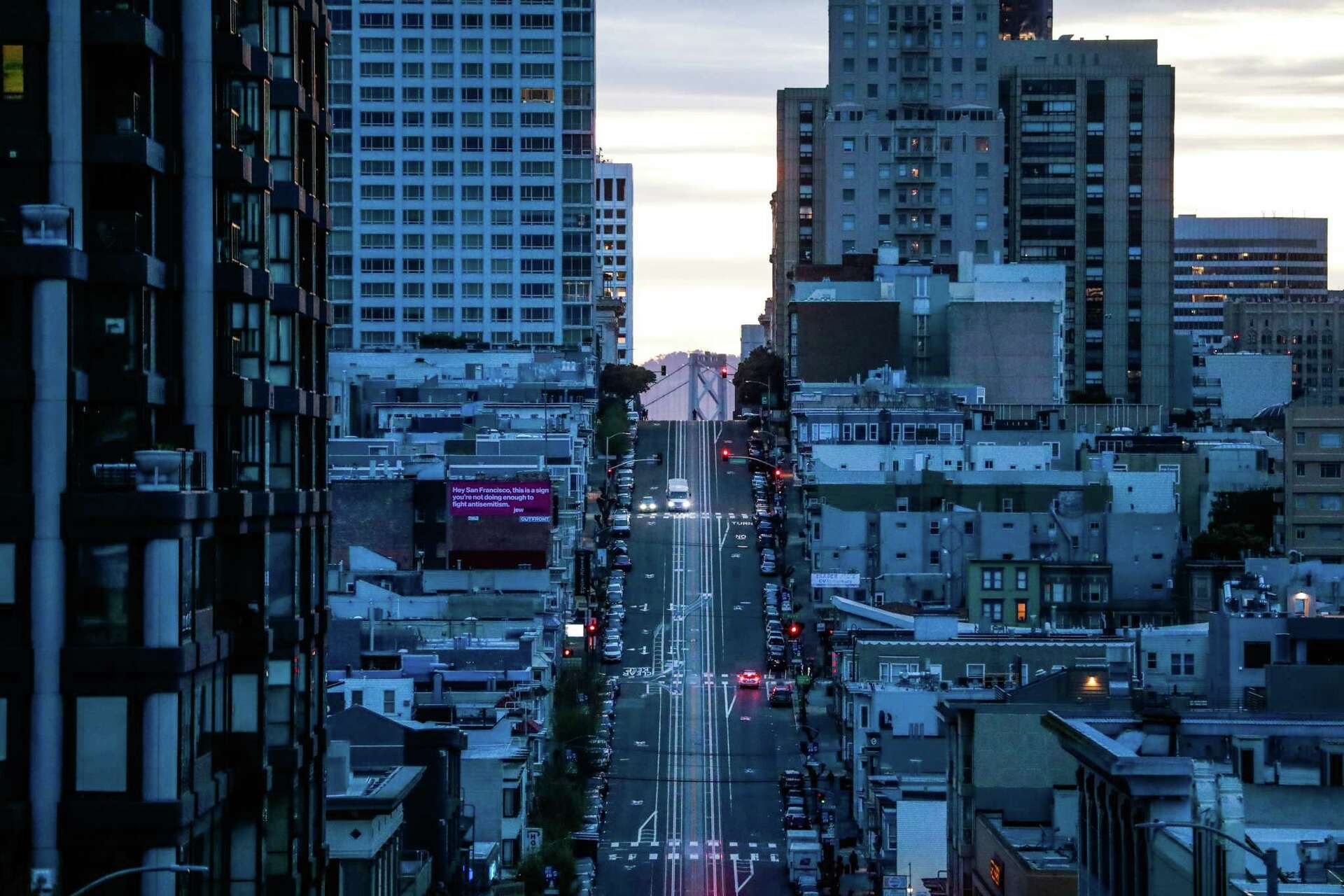 Photographers flock to S.F. street for weekend of epic sunrises