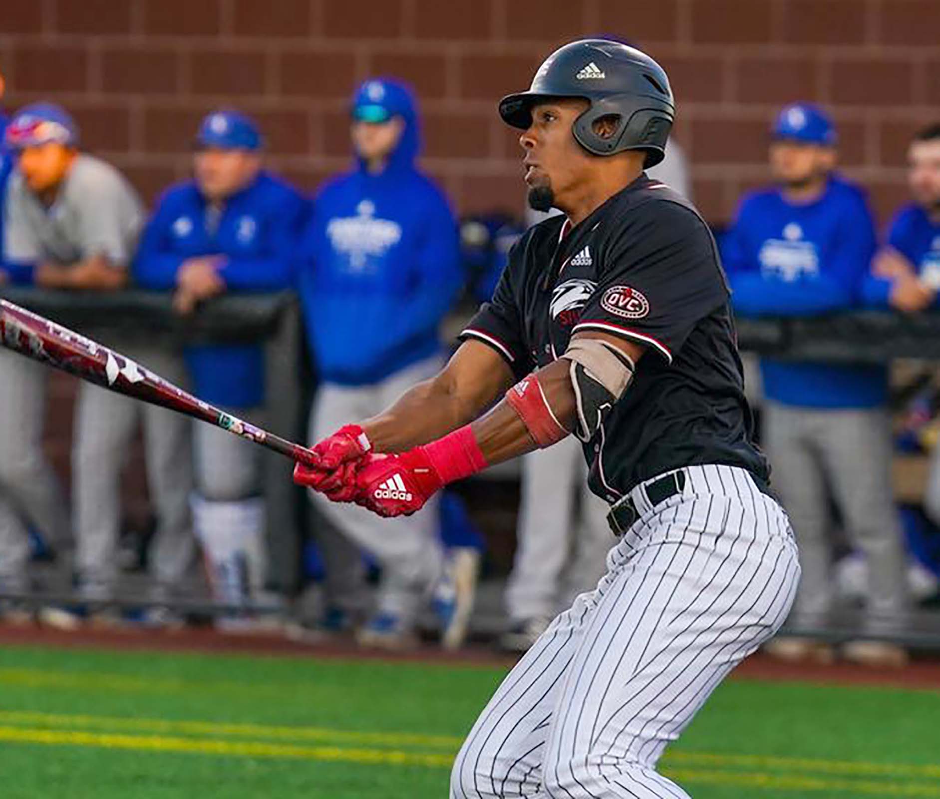 SIUE baseball defeats EIU 5-4