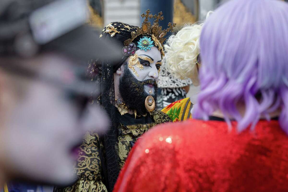 More than 1,000 rally against hate at SF ‘Drag Up! Fight Back!’ march