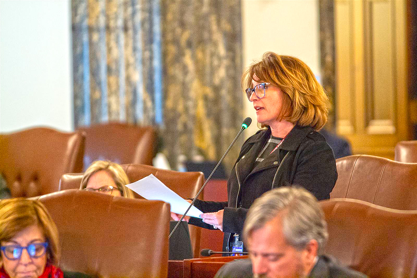 Illinois lawmakers want to curb school district cash reserves