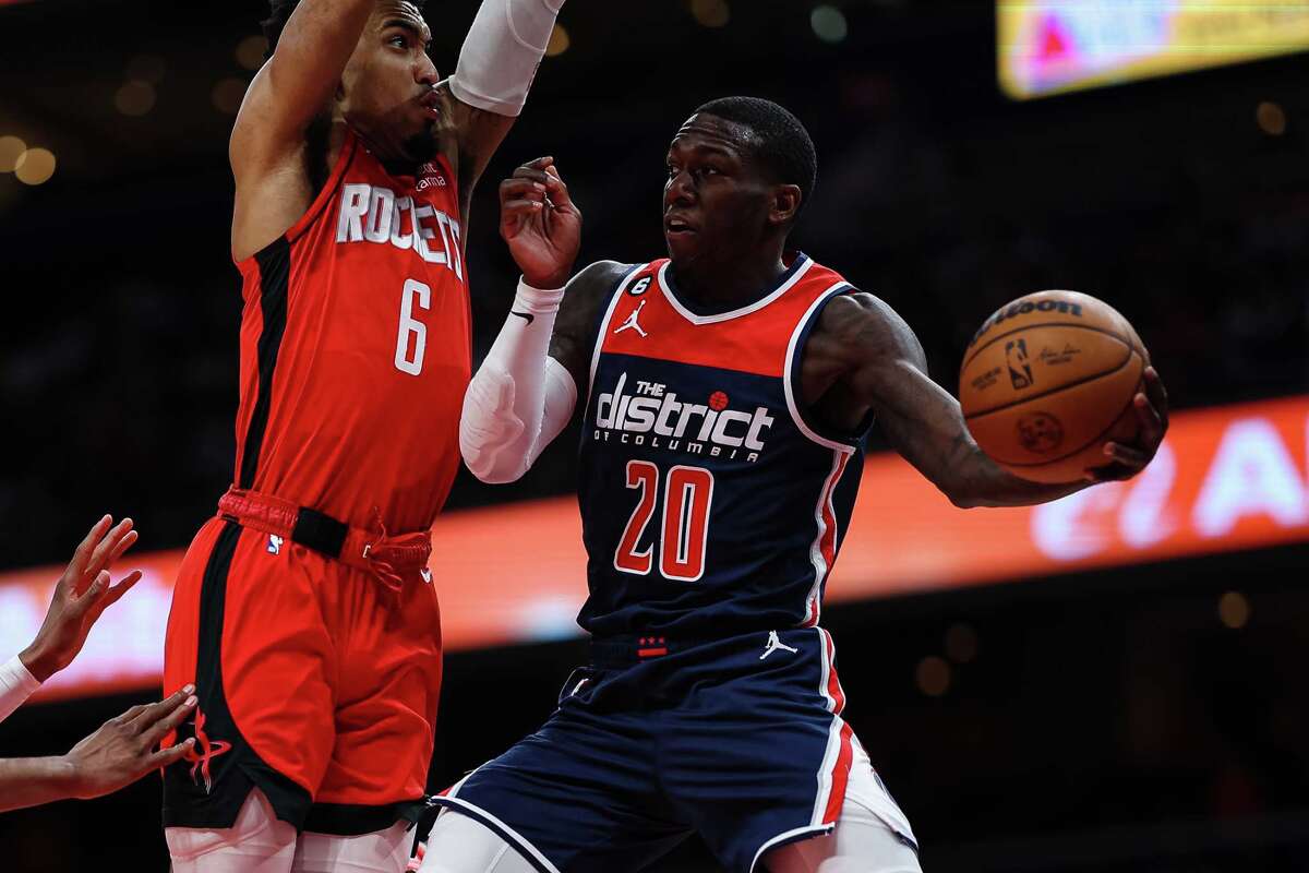Rockets 114, Wizards 109 : Houston fights back to win season finale