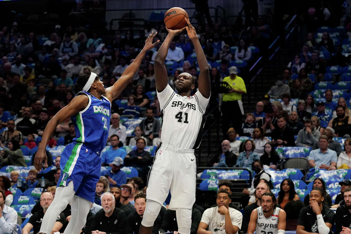 San Antonio Spurs roster outlook: Who stays and who goes?