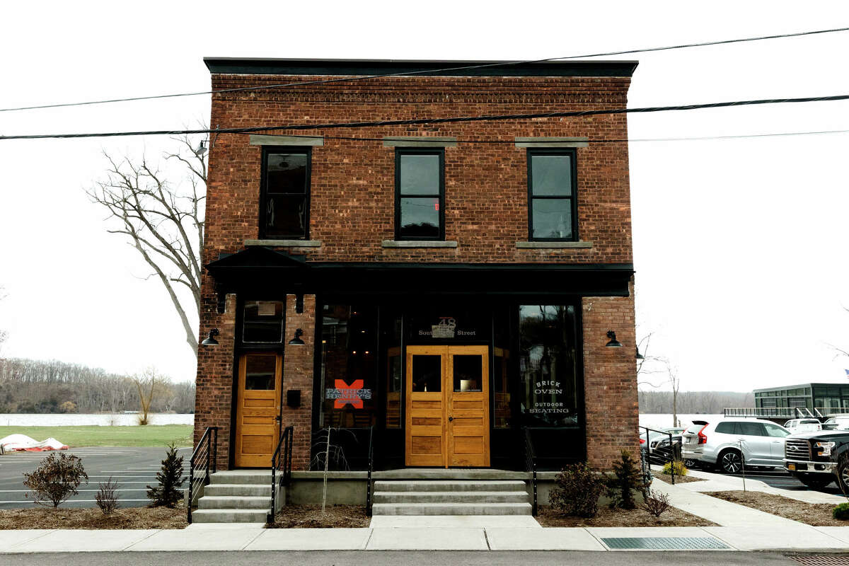 Restaurateur Dominick Purnomo opens Patrick Henry’s tavern