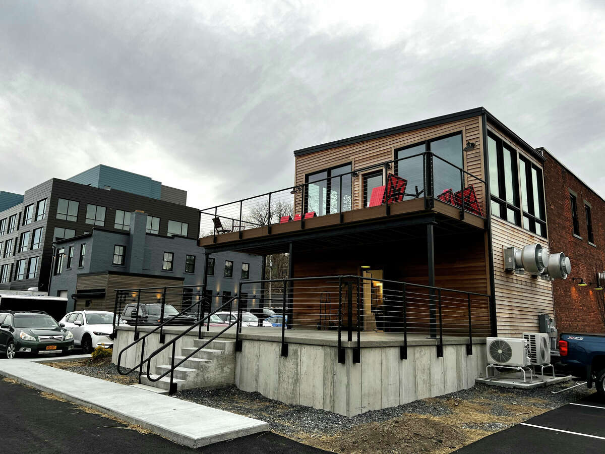Restaurateur Dominick Purnomo opens Patrick Henry’s tavern