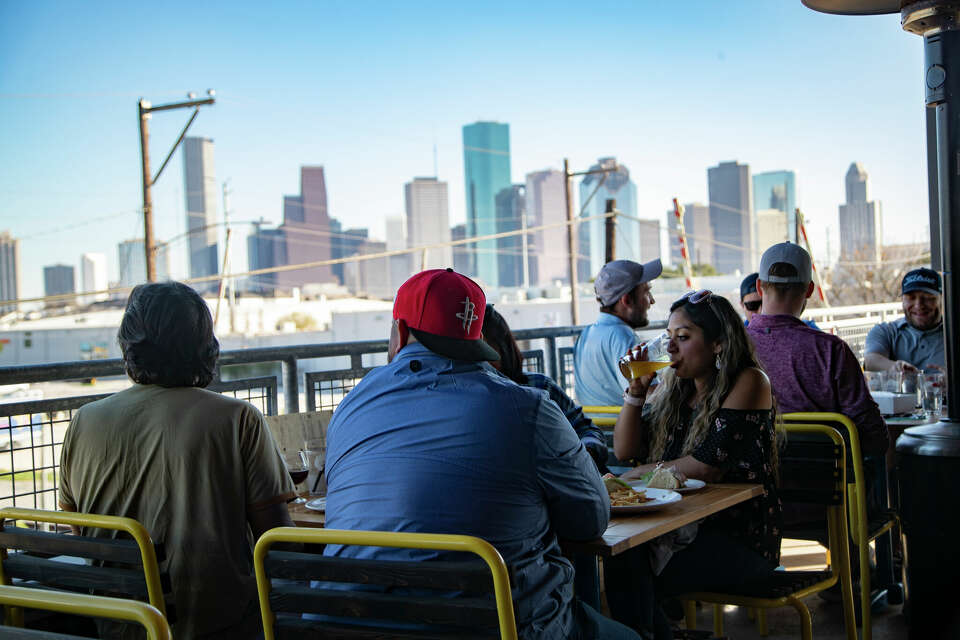 Houston rooftop bars: 11 downtown spots to enjoy a drink, sunset views