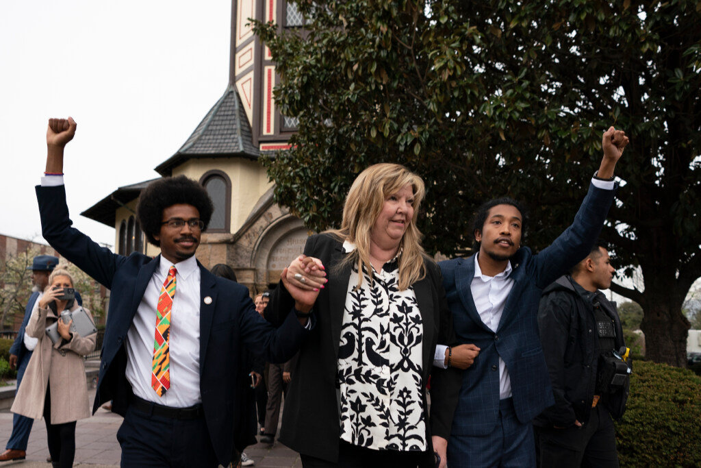 Chris Murphy helps raise nearly $600K for expelled Tenn. lawmakers