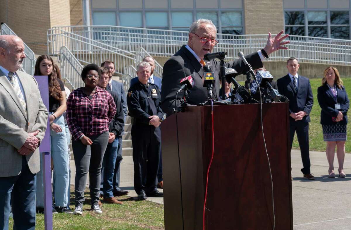 Schumer proposes FBI cyber swatting team to track down hoaxers