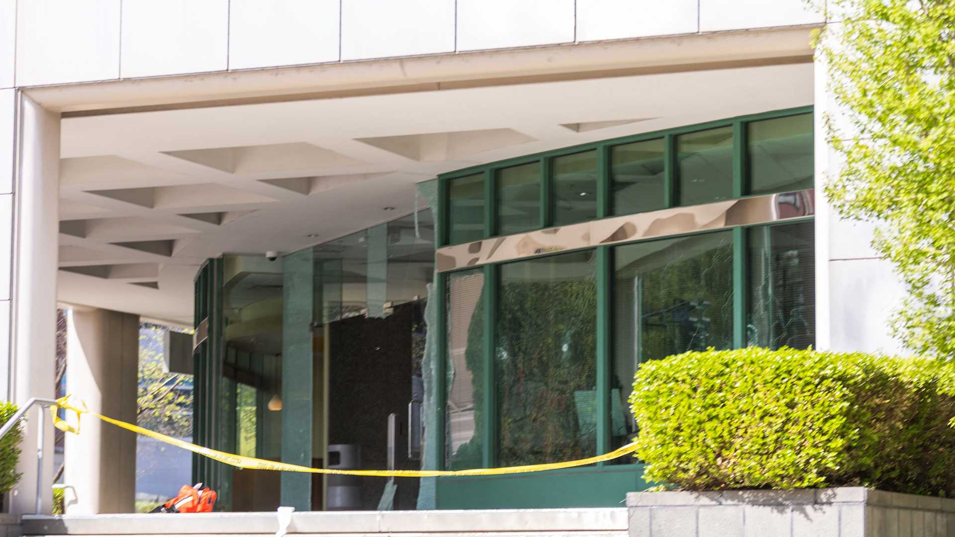 5 killed in shooting at downtown Louisville bank
