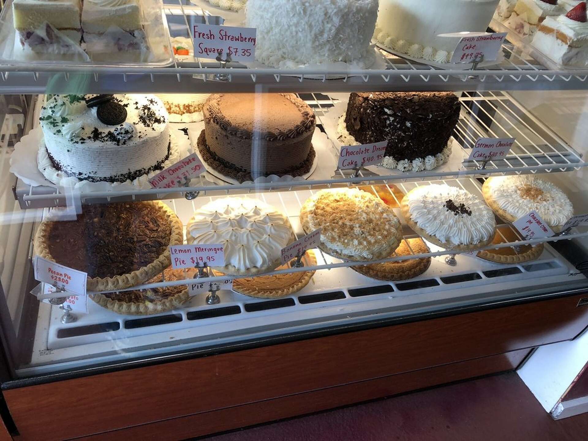 71-year-old Oakland bakery may have finally closed for good