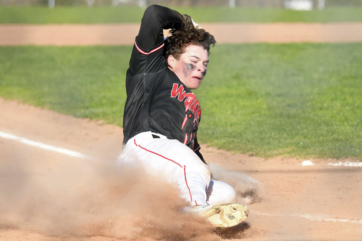 Southern Cal commit Hiro Wyatt helps Staples defeat No. 1 Warde.