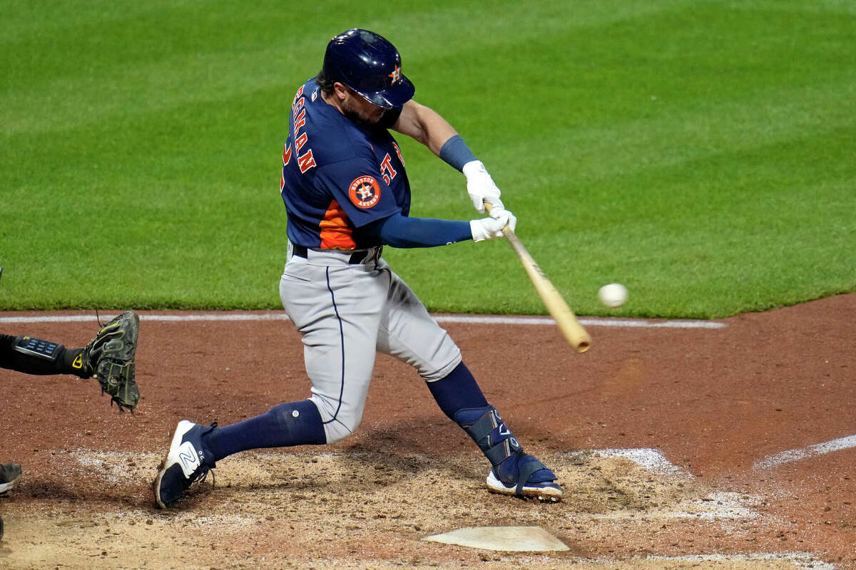 Houston Astros' offense breaks out in rout of Pittsburgh Pirates