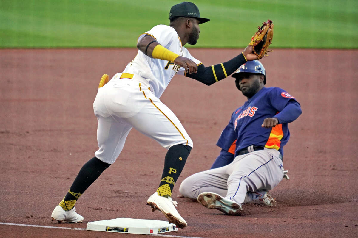 Houston Astros' offense breaks out in rout of Pittsburgh Pirates