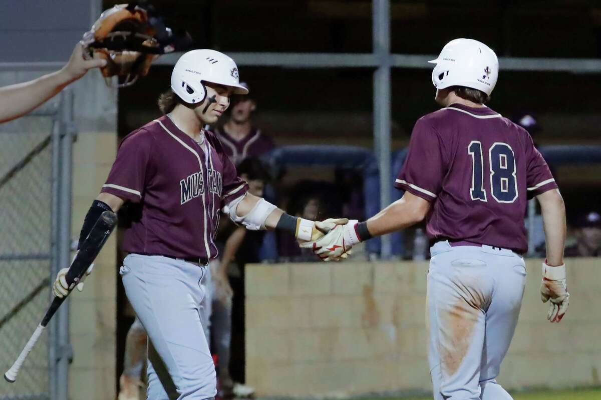 Magnolia West romps Lake Creek, tied for 1st in 21-5A
