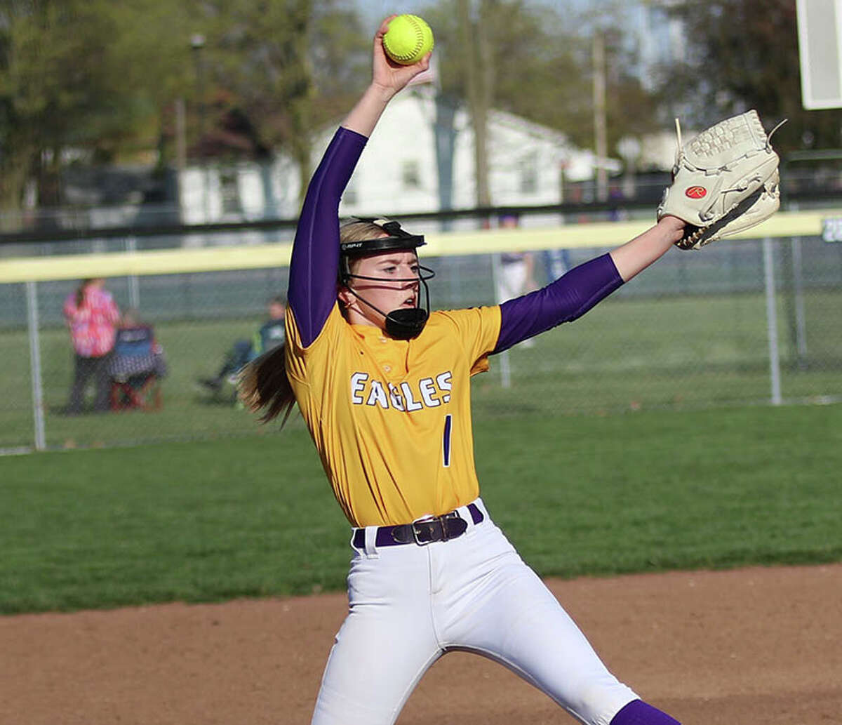 CM rallies to defeat Jersey in MVC softball opener