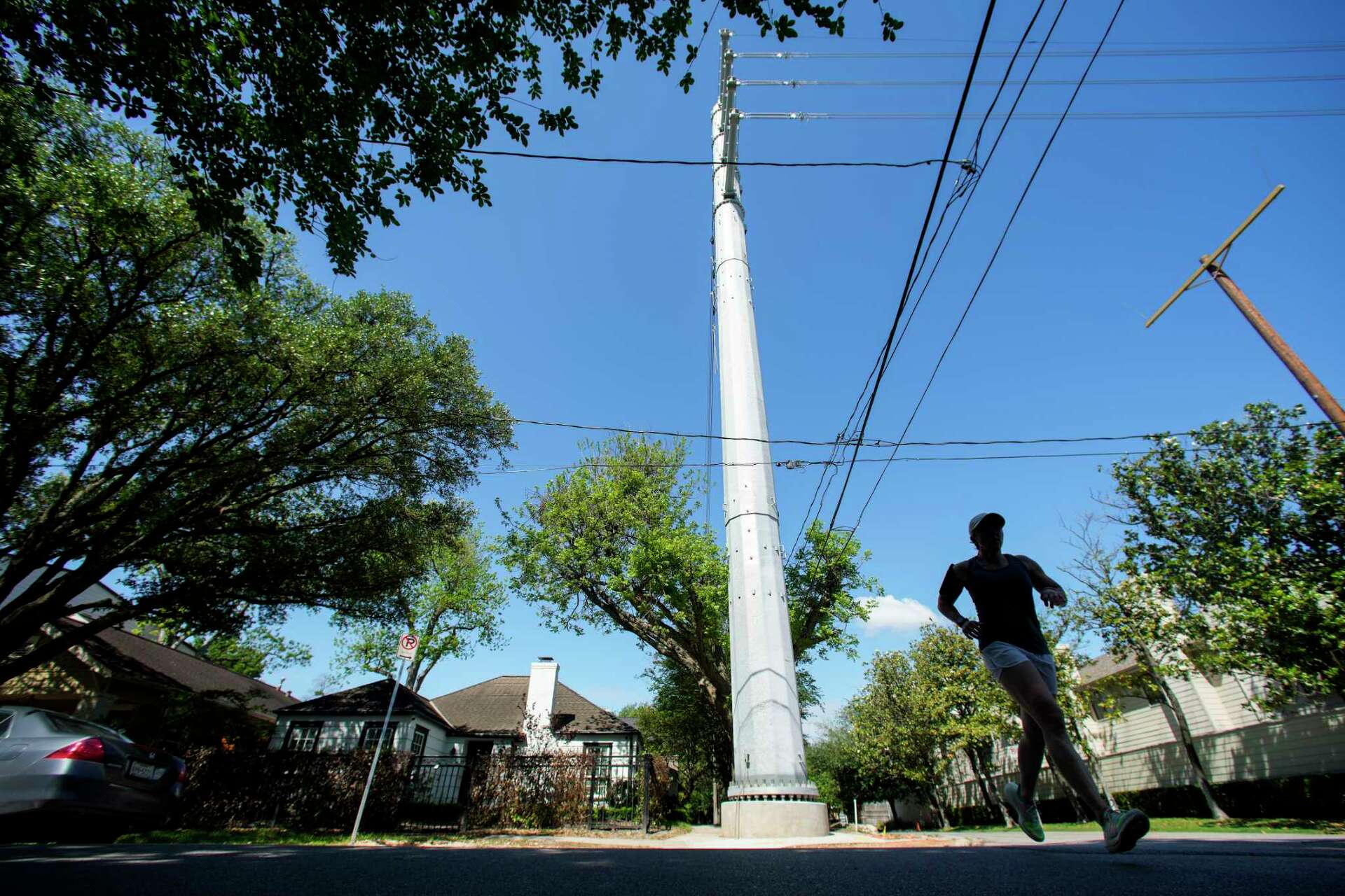 'Eyesore' utility pole in Houston's Montrose neighborhood irks some