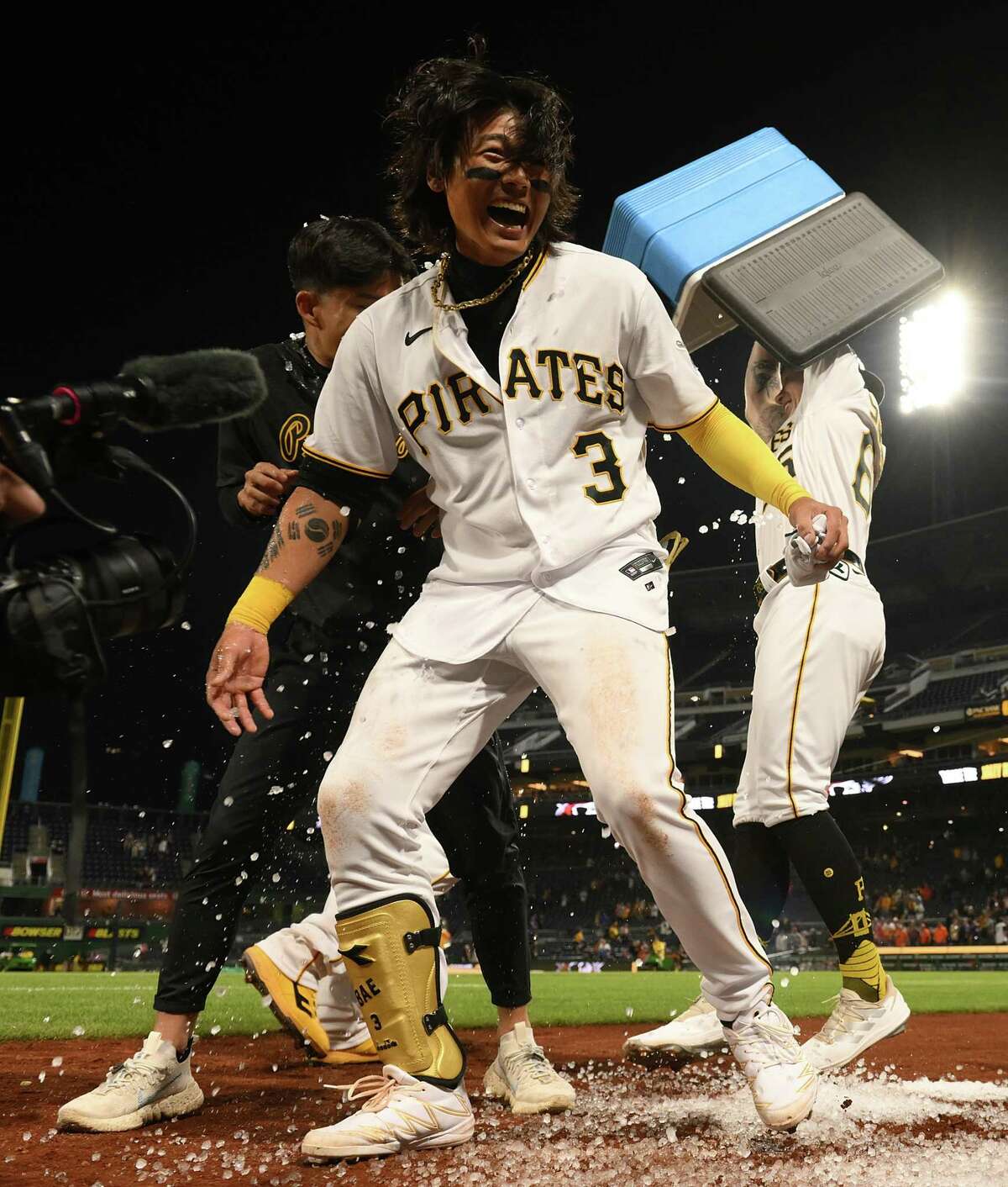 Houston Astros: Late comeback for naught as Pirates walk off with win