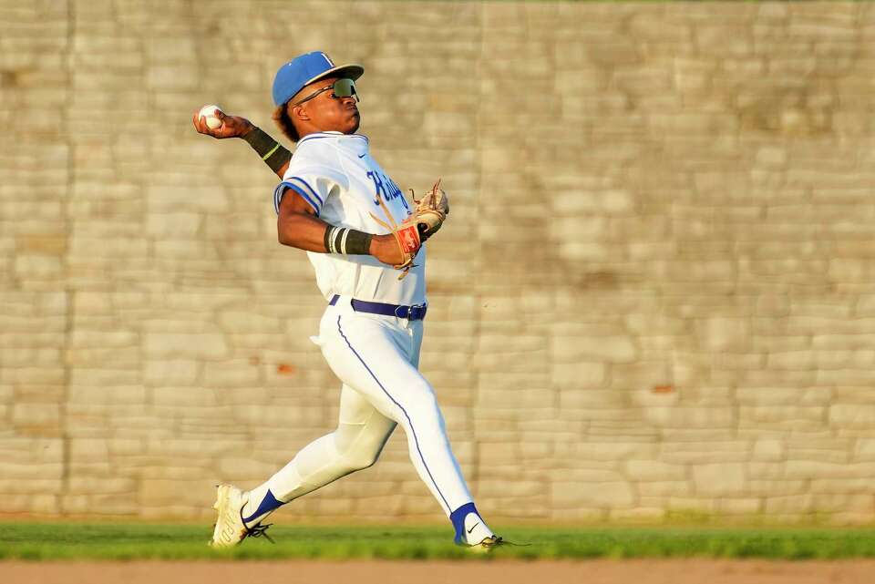 Houston commit Braylon Payne making his mark in Elkins record book