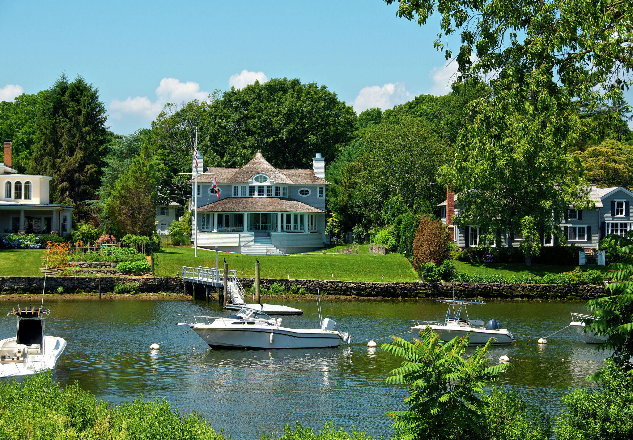 7 cute villages and hamlets in CT to explore this spring