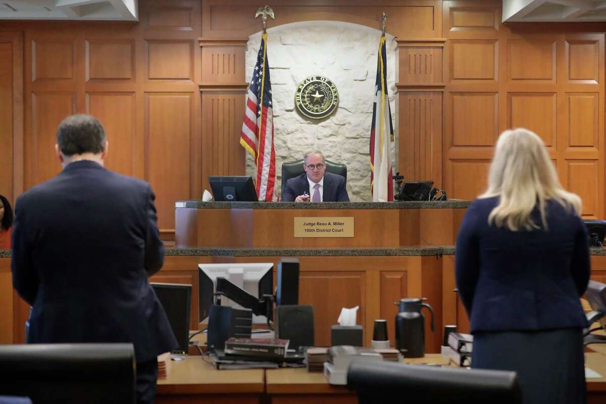 Harris County judge denies Pappas' initial request in Hobby suit