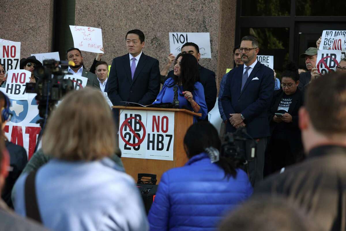 'Vigilante' Texas border bill draws crowd of over 250 in opposition