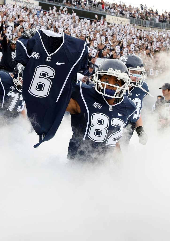 OSTROUT UConn coaches, teammates still raw over loss of Howard