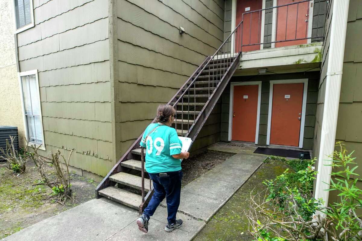 Houston apartment owner loses 3,000 units in $229M foreclosure