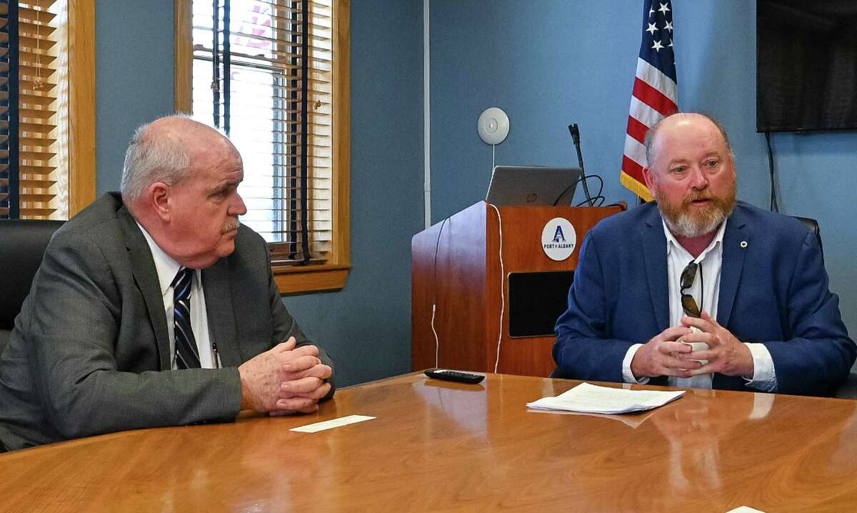 Port of Albany stevedore services changes hands.