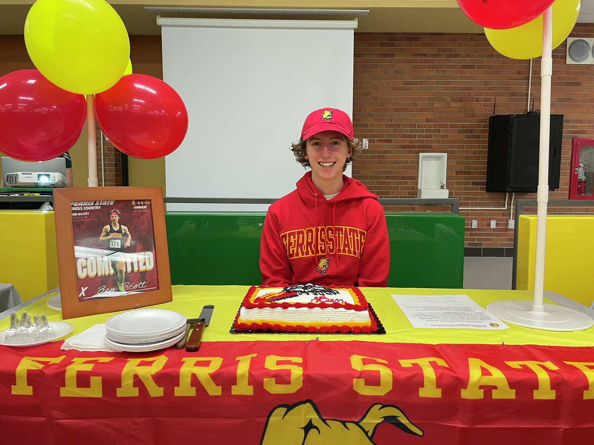 Twelve Dow athletes sign to play in college