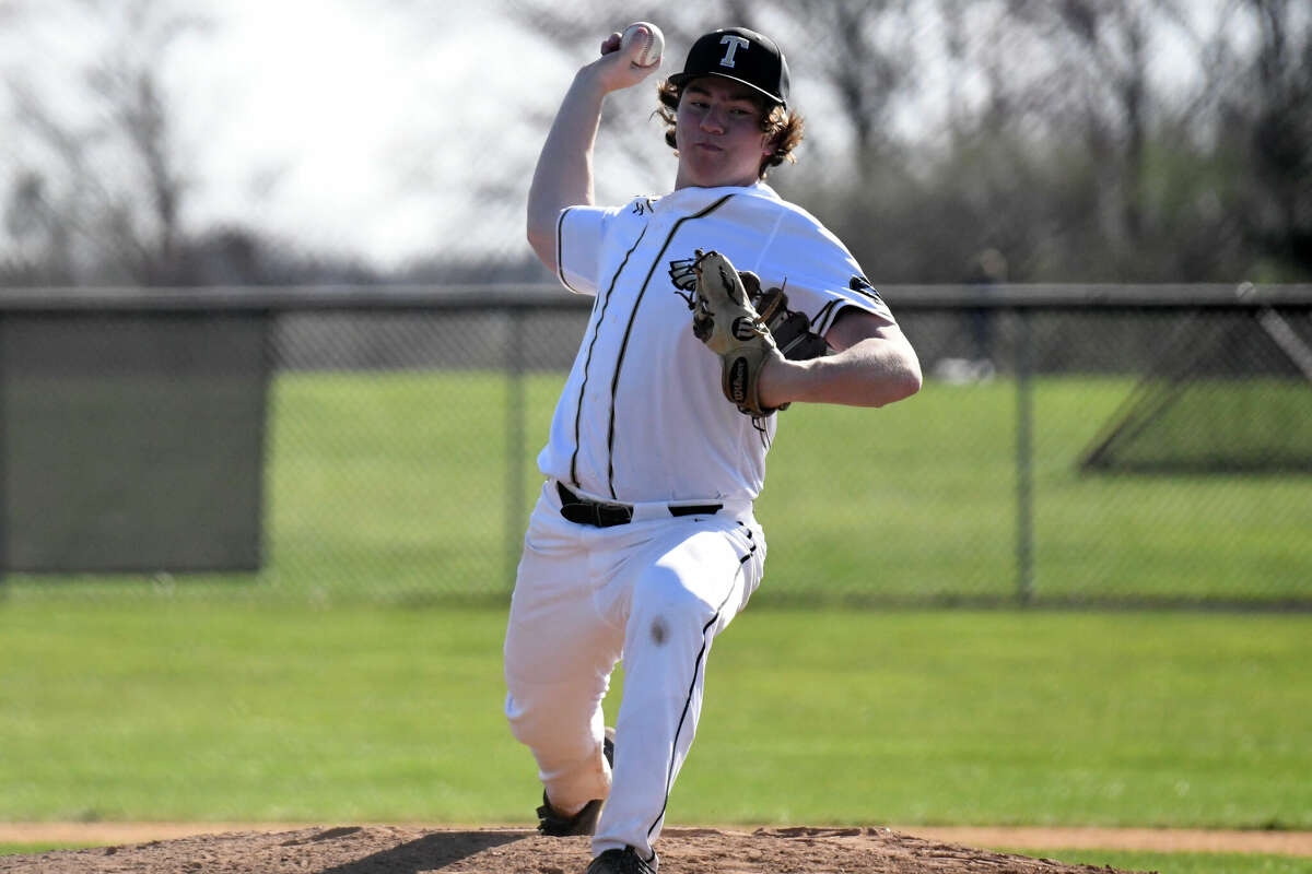 No. 4 Trumbull baseball holds off Amity to stay unbeaten