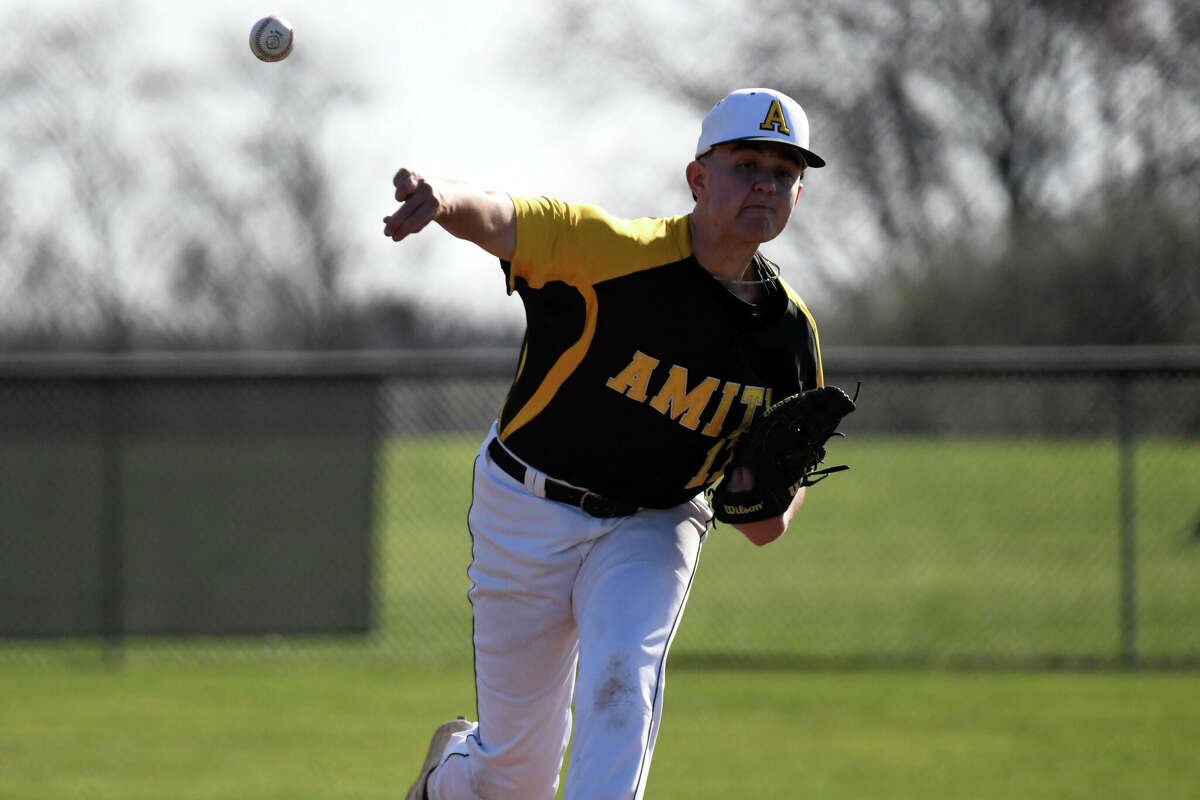 No. 4 Trumbull baseball holds off Amity to stay unbeaten