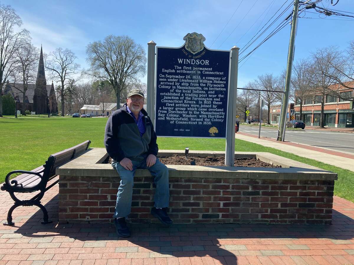 After more than two decades, Windsor Mayor Donald Trinks to retire