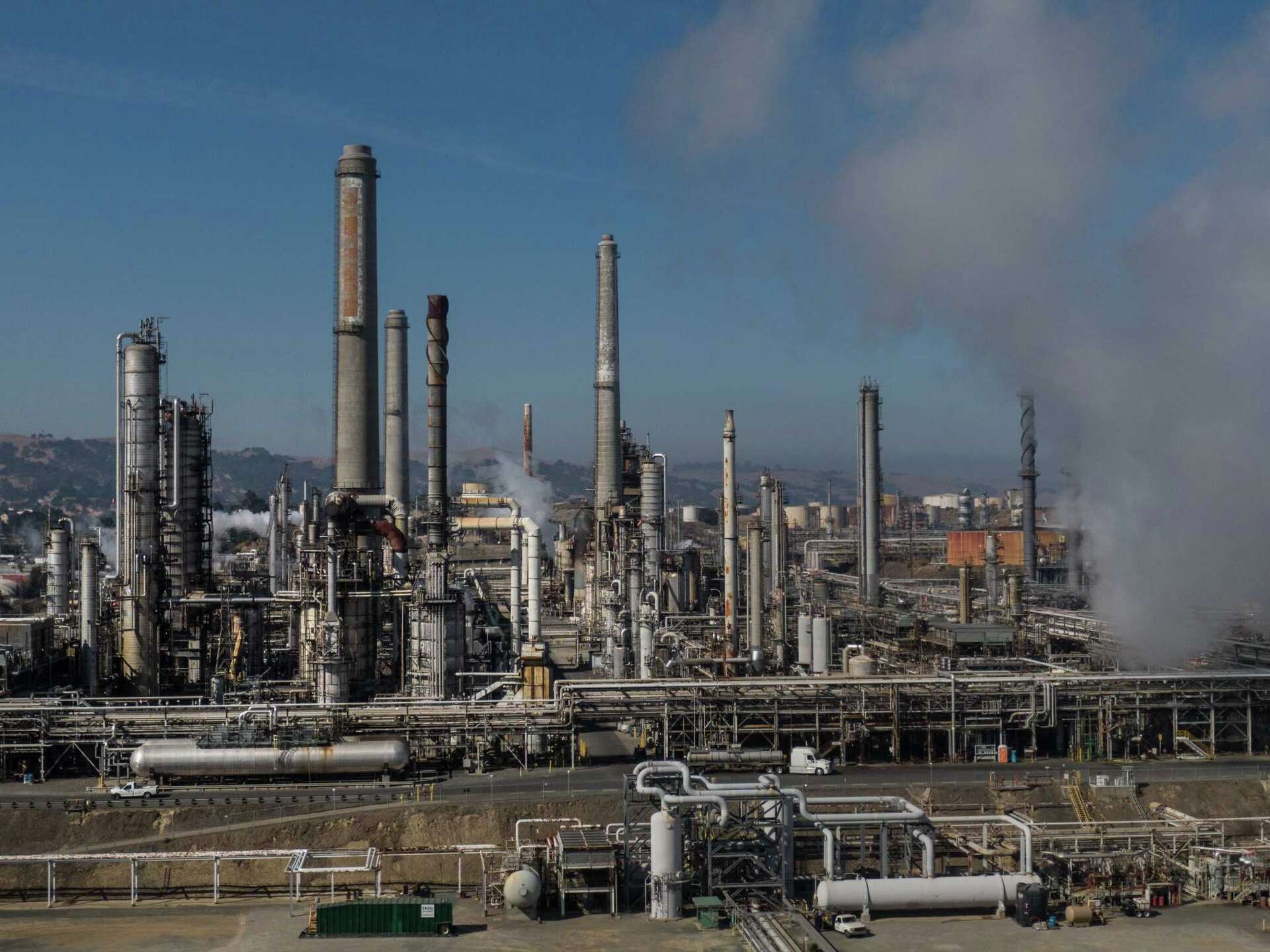 Map shows possible extent of toxic dust emitted by Bay Area refinery