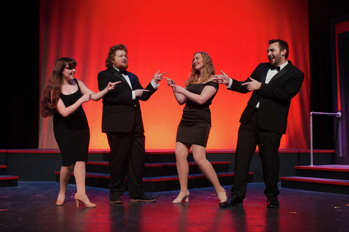 Deer Park troupe's revue takes comic look at love throughout life