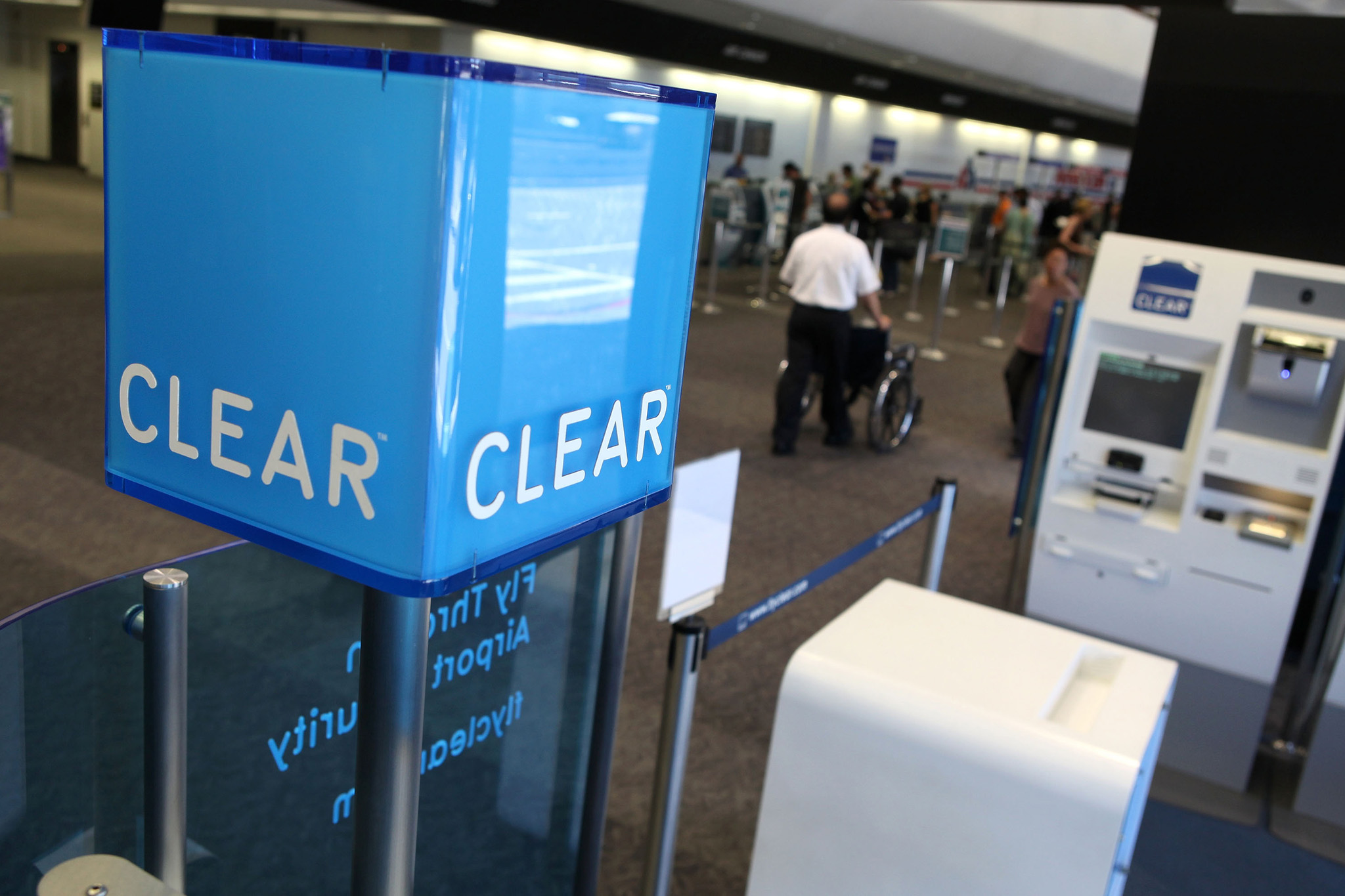 SFO considering new line-cutting service from Clear