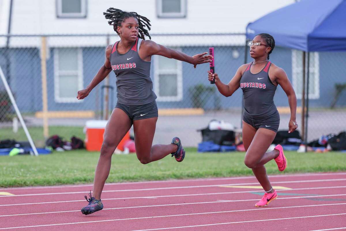 HS track: Kingwood girls, Atascocita boys win District 21-6A title