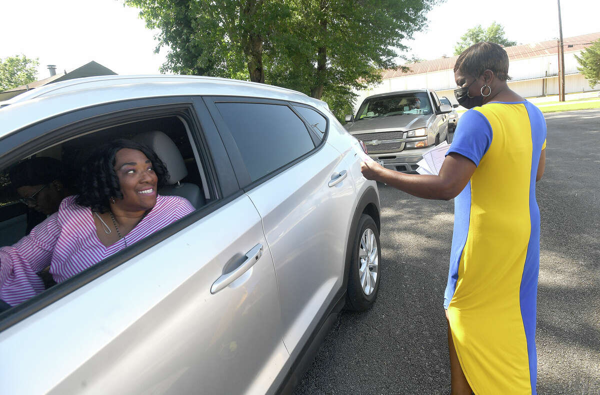 Harvest for Lost Souls in Beaumont working with local food bank