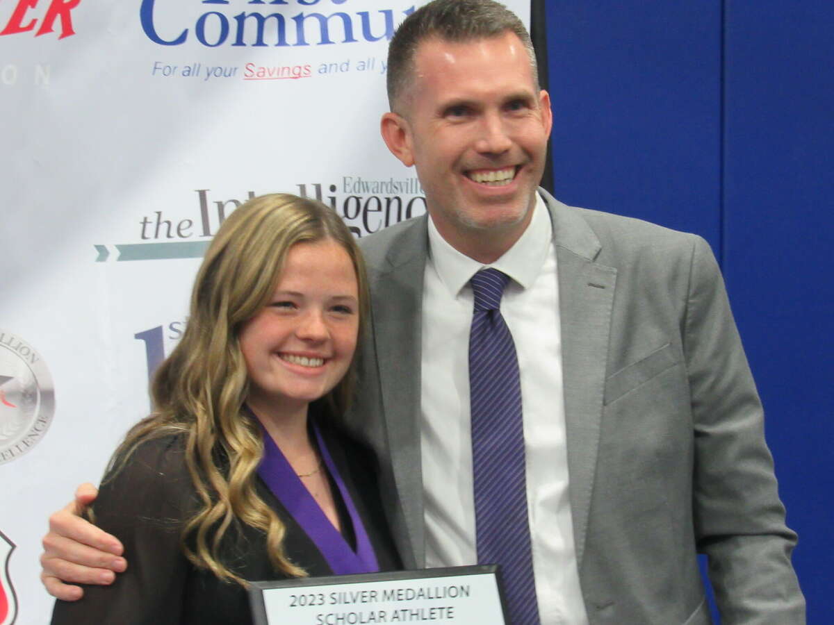 Silver Medallion honors 206 outstanding high school seniors