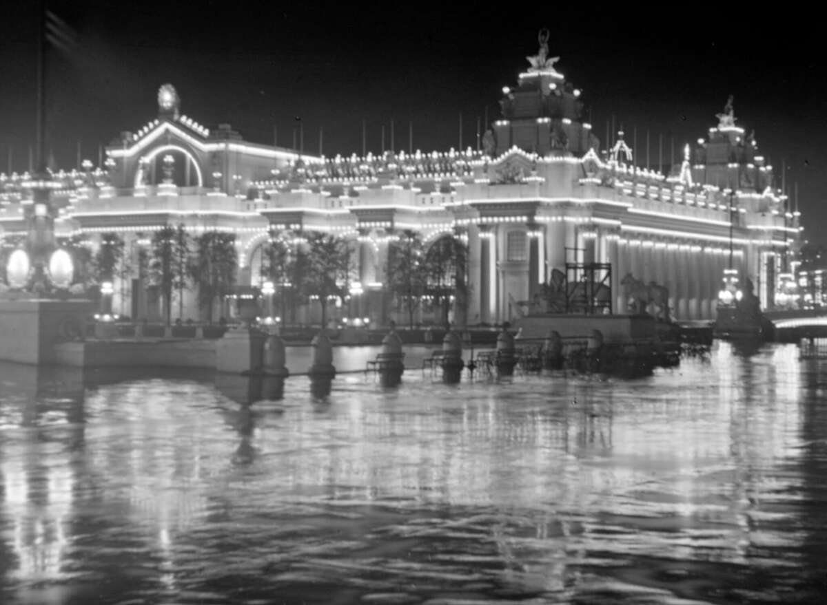 Missouri History Museum in St. Louis closing 1904 World's Fair exhibit
